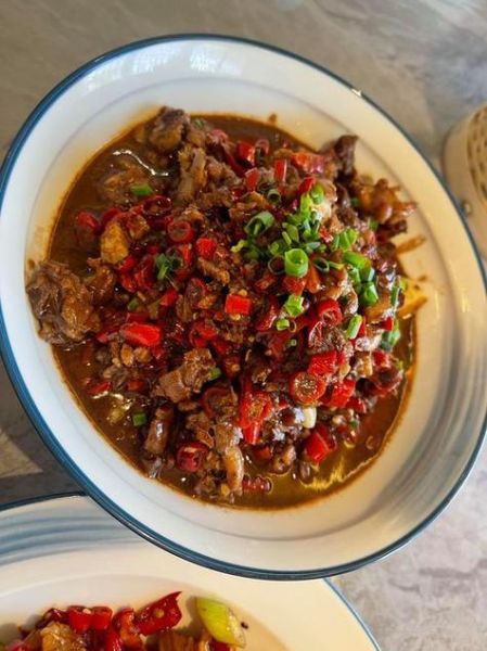 莲花血鸭怎么做_莲花血鸭是哪里的菜-第2张图片-山城妙识