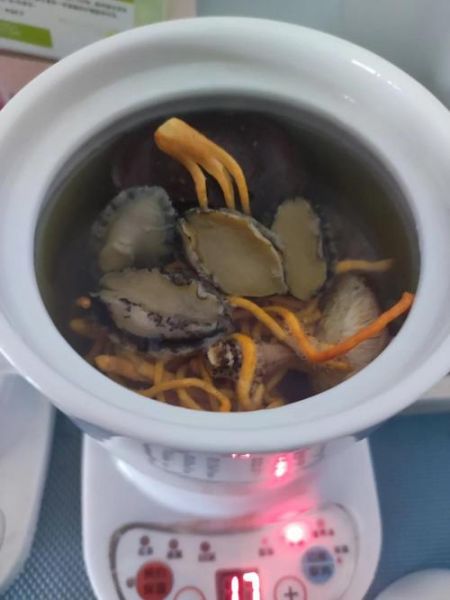 鲜鲍鱼煲汤的做法大全_鲜鲍鱼煲汤怎么做好喝-第2张图片-山城妙识 鲜鲍鱼煲汤的做法大全_鲜鲍鱼煲汤怎么做好喝-第2张图片-山城妙识