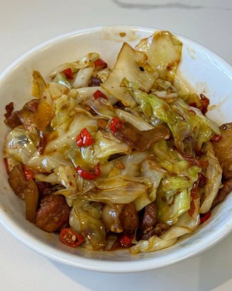 手撕包菜怎么炒不焦_手撕包菜不焦技巧-第1张图片-山城妙识 手撕包菜怎么炒不焦_手撕包菜不焦技巧-第1张图片-山城妙识