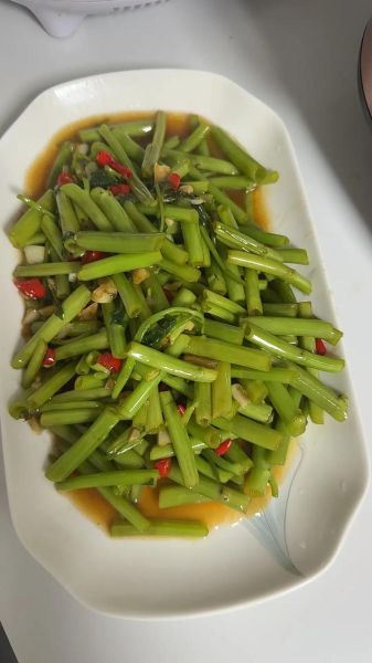 空心菜梗晒干怎么做_空心菜梗晒干要焯水吗-第1张图片-山城妙识 空心菜梗晒干怎么做_空心菜梗晒干要焯水吗-第1张图片-山城妙识