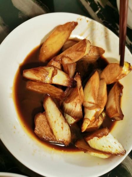 油焖茭白怎么做好吃_油焖茭白要不要焯水-第2张图片-山城妙识