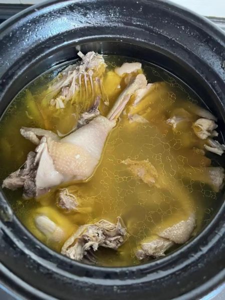 老母鸡汤怎么炖好喝_老母鸡汤炖多久最香-第1张图片-山城妙识