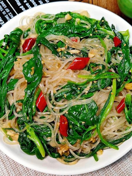 菠菜炒粉丝怎么做_菠菜炒粉丝的家常做法-第2张图片-山城妙识