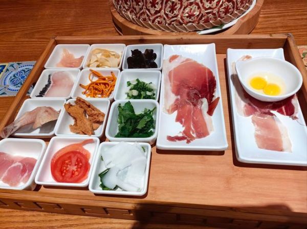 云南过桥米线加盟费多少_正宗过桥米线做法步骤-第1张图片-山城妙识