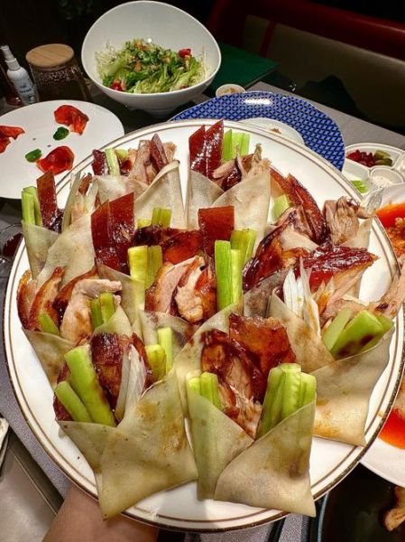 北京烤鸭哪里最正宗_北京烤鸭怎么做才地道-第1张图片-山城妙识