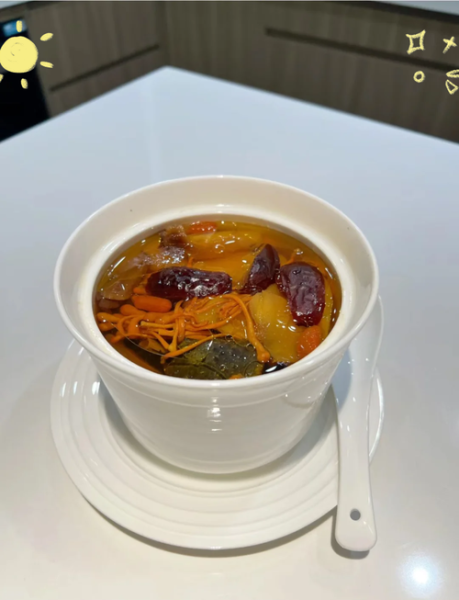 虫草花乌鸡汤的功效与做法_孕妇可以喝吗-第2张图片-山城妙识 虫草花乌鸡汤的功效与做法_孕妇可以喝吗-第2张图片-山城妙识