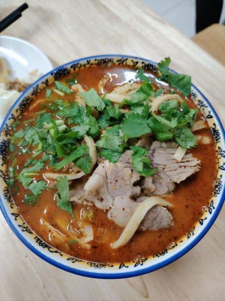 烩羊肉的正宗做法_烩羊肉怎么做才好吃-第1张图片-山城妙识