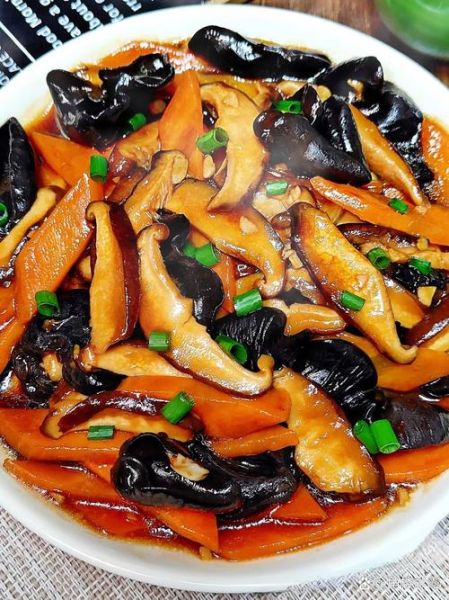 香菇炒胡萝卜怎么做_香菇炒胡萝卜的营养价值-第1张图片-山城妙识