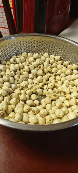 干莲子怎么吃最养脾胃_干莲子功效与作用有哪些-第3张图片-山城妙识