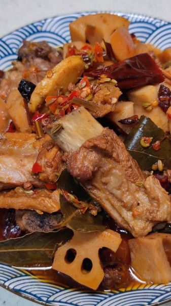 排骨炖莲藕啥时候下藕_莲藕下锅最佳时间-第2张图片-山城妙识