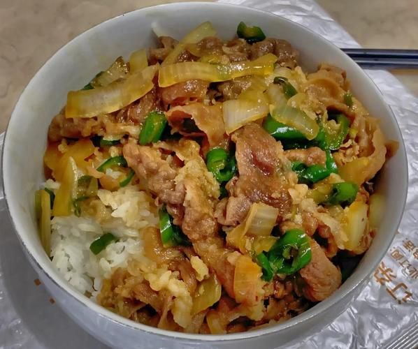 正宗吉野家牛肉饭怎么做_家庭版复刻秘诀-第2张图片-山城妙识 正宗吉野家牛肉饭怎么做_家庭版复刻秘诀-第2张图片-山城妙识