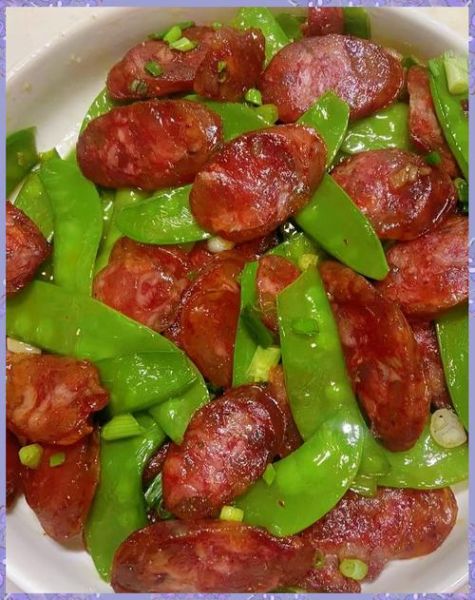 腊肠炒菜怎么炒好吃_腊肠炒菜的做法大全-第3张图片-山城妙识