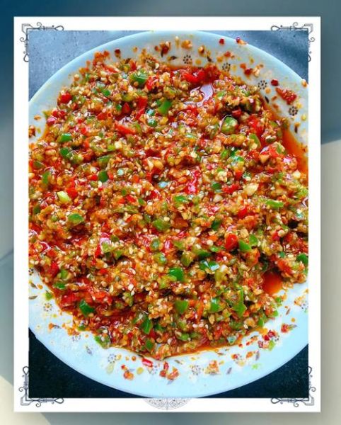 广东蒜蓉辣椒酱怎么做_蒜蓉辣椒酱正宗做法-第3张图片-山城妙识
