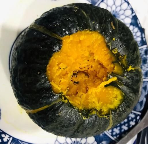 蒸南瓜的做法视频窍门_蒸南瓜怎么蒸才软糯香甜-第1张图片-山城妙识