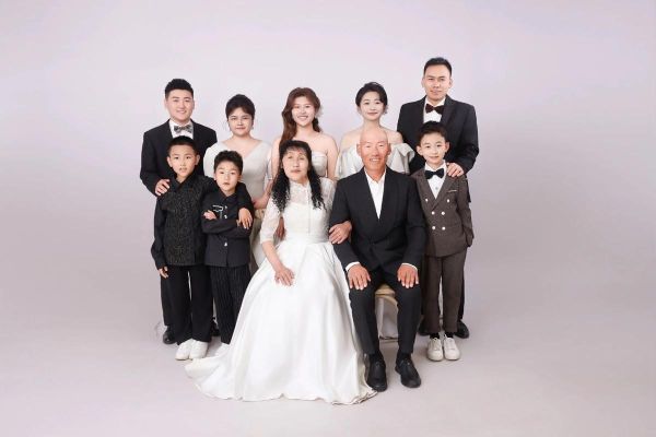 生活富足全家福怎么做_如何拍出温馨全家福-第3张图片-山城妙识