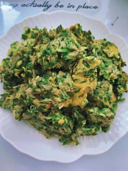 槐花炒鸡蛋怎么做_槐花炒鸡蛋营养价值-第1张图片-山城妙识