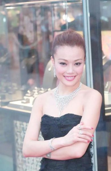 容祖儿春卷门是什么事件_春卷门真相始末-第1张图片-山城妙识