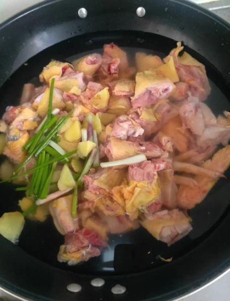 红烧鸡块最简单的做法_新手零失败步骤-第1张图片-山城妙识