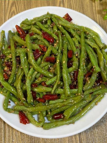 干煸豆角怎么做不油_家常少油版干煸豆角做法-第1张图片-山城妙识