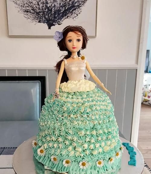 芭比娃娃蛋糕图片漂亮_如何制作高颜值芭比蛋糕-第2张图片-山城妙识