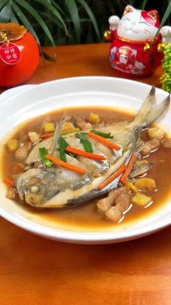 鲳鱼怎么做好吃_鲳鱼清蒸还是红烧-第3张图片-山城妙识