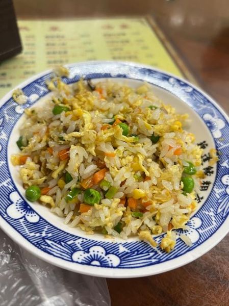 扬州炒饭怎么做才正宗_正宗扬州炒饭的配料有哪些-第3张图片-山城妙识