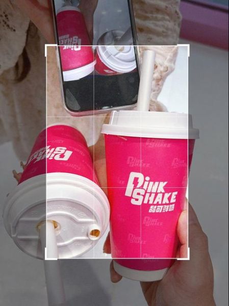 奶茶图片实拍手拿姿势_如何拍出高级感-第2张图片-山城妙识