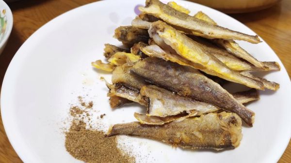 油炸小黄鱼是什么鱼_油炸小黄鱼用哪种鱼最好-第2张图片-山城妙识
