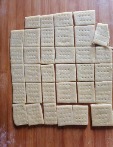 苏打饼干怎么做_苏打饼干需要发酵吗-第3张图片-山城妙识