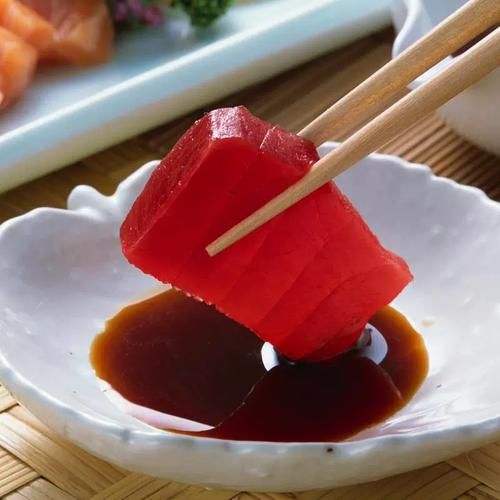 金枪鱼块怎么做好吃_金枪鱼块做法大全-第2张图片-山城妙识