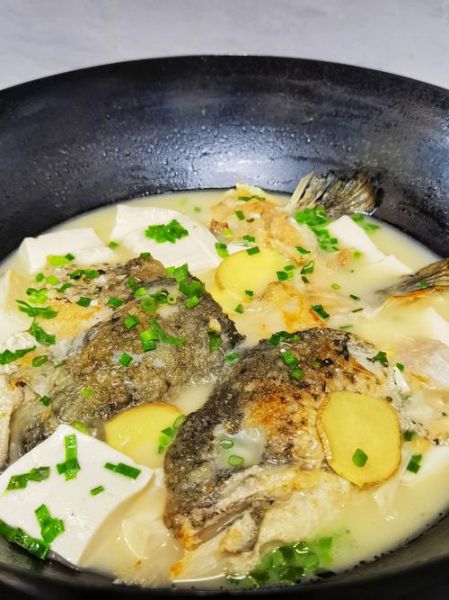 清炖鱼怎么做好吃_正宗清炖鱼的做法视频-第1张图片-山城妙识