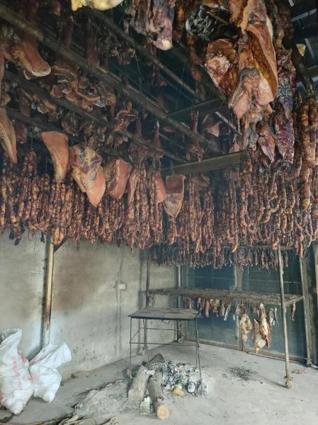 云南腊肉怎么腌制_云南腊肉烟熏技巧-第1张图片-山城妙识 云南腊肉怎么腌制_云南腊肉烟熏技巧-第1张图片-山城妙识