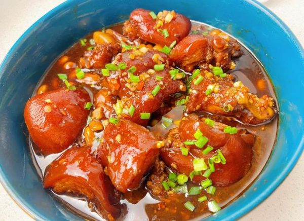 家常红烧肘子怎么做_红烧肘子怎么做好吃又烂-第2张图片-山城妙识 家常红烧肘子怎么做_红烧肘子怎么做好吃又烂-第2张图片-山城妙识