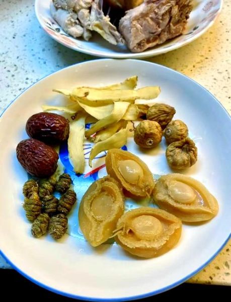 夏天鲍鱼汤怎么炖_夏天鲍鱼汤炖多久最好-第2张图片-山城妙识