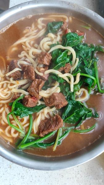 西红柿牛腩汤面怎么做_牛腩汤面需要炖多久-第2张图片-山城妙识