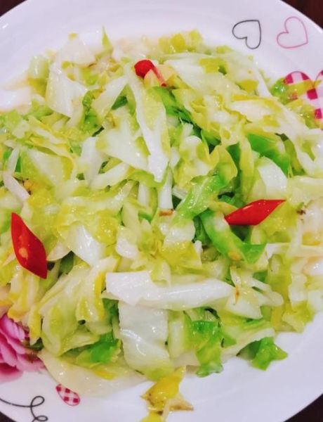 炒圆白菜丝怎么炒好吃_圆白菜丝炒多久才脆-第1张图片-山城妙识