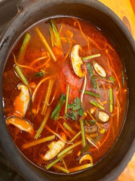 酸菜火锅怎么做_酸菜火锅正宗做法-第2张图片-山城妙识 酸菜火锅怎么做_酸菜火锅正宗做法-第2张图片-山城妙识