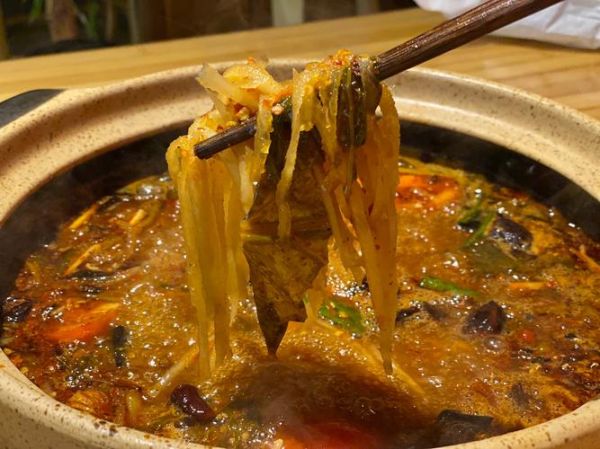 酸菜火锅怎么做_酸菜火锅正宗做法-第1张图片-山城妙识 酸菜火锅怎么做_酸菜火锅正宗做法-第1张图片-山城妙识