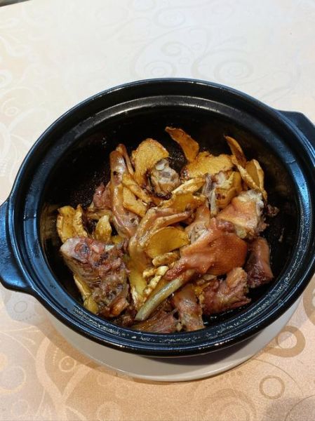 姜母鸭的做法最正宗的做法_姜母鸭用什么鸭最好-第1张图片-山城妙识