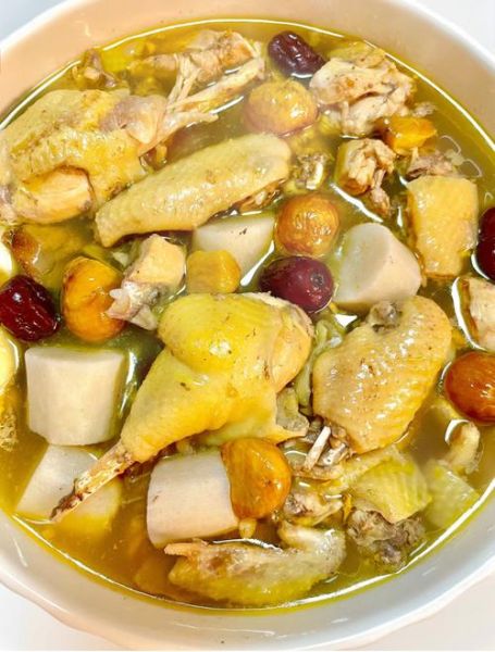 鸡肉煲什么汤好_鸡肉煲汤放什么食材-第1张图片-山城妙识 鸡肉煲什么汤好_鸡肉煲汤放什么食材-第1张图片-山城妙识