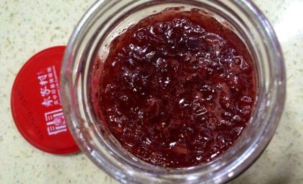 自制草莓酱怎么做_草莓酱能保存多久-第3张图片-山城妙识 自制草莓酱怎么做_草莓酱能保存多久-第3张图片-山城妙识