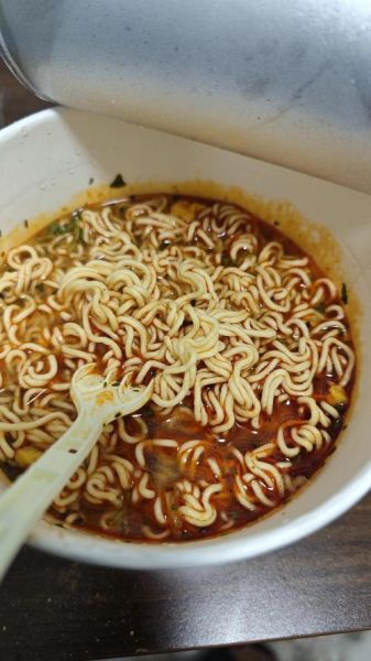 吃泡面减肥靠谱吗_10天瘦12斤真相-第1张图片-山城妙识 吃泡面减肥靠谱吗_10天瘦12斤真相-第1张图片-山城妙识