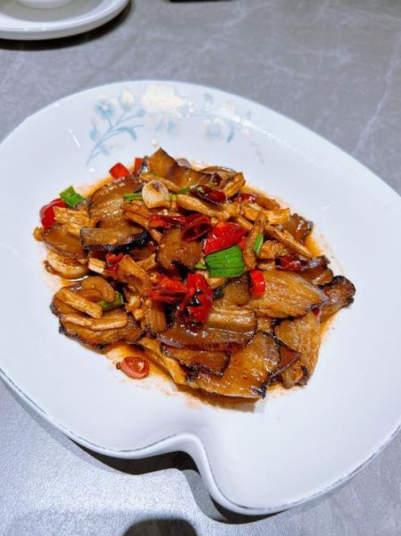 干萝卜丝炒肉怎么做_干萝卜丝炒肉的家常做法-第3张图片-山城妙识