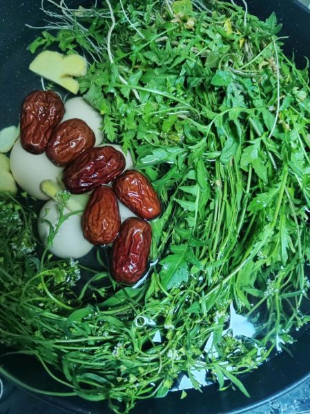 端午节荠菜煮鸡蛋怎么做_荠菜煮鸡蛋的功效与禁忌-第3张图片-山城妙识 端午节荠菜煮鸡蛋怎么做_荠菜煮鸡蛋的功效与禁忌-第3张图片-山城妙识