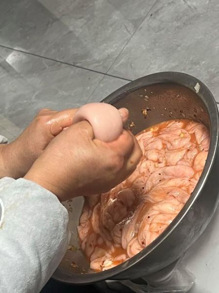 猪小肠怎么洗_猪小肠清洗技巧-第2张图片-山城妙识 猪小肠怎么洗_猪小肠清洗技巧-第2张图片-山城妙识