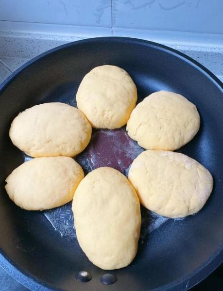 玉米面贴饼子怎么做_玉米面贴饼子怎么和面-第1张图片-山城妙识 玉米面贴饼子怎么做_玉米面贴饼子怎么和面-第1张图片-山城妙识