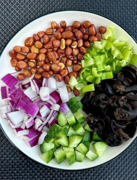 老醋木耳怎么泡才脆_正宗老醋木耳的醋汁比例-第1张图片-山城妙识