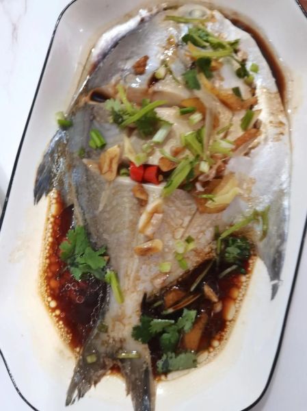 清蒸鲳鱼的做法_最正宗的做法-第3张图片-山城妙识