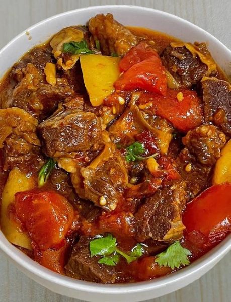 土豆炖牛肉用什么牛肉_牛腩还是牛肋条-第3张图片-山城妙识