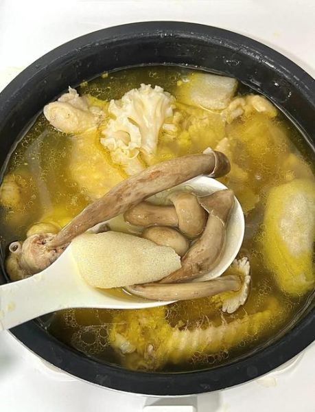 怎样煮鸡汤才好吃_鸡汤怎么炖不腥-第1张图片-山城妙识